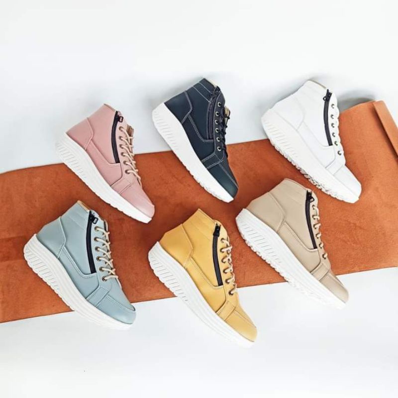 Jual Sepatu Booth Wanita Kekinian Model Terbaru 100% Original One Love ...