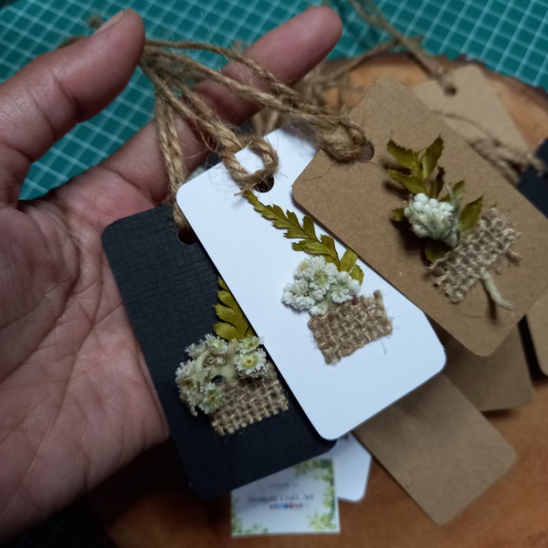 Jual Simple rustic Hangtag kartu ucapan gantung dengan bunga kering ...