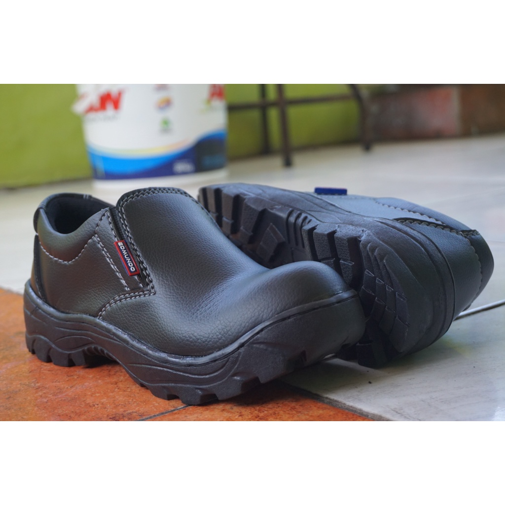 Jual Sepatu septi Slip on king Ujung Besi Anti selip Anti licin Safety ...