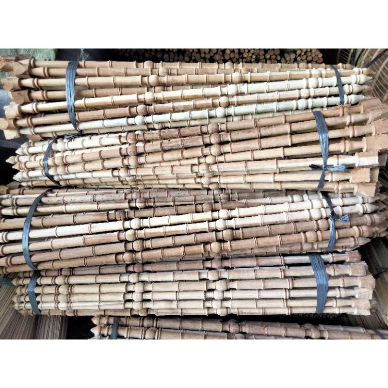 Jual Tiang sangkar burung ukir bahan kayu jati 1set 4pcs | Shopee Indonesia