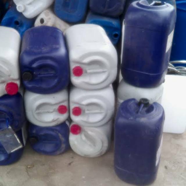 Jual Jerigen 35 liter - jerigen air - jerigen minyak - jerigen bensin ...