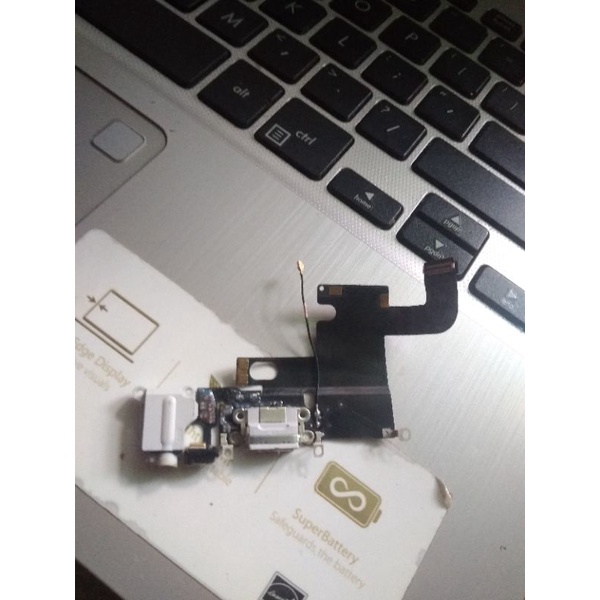 Jual port USB casan iPhone 6G original copotan | Shopee Indonesia