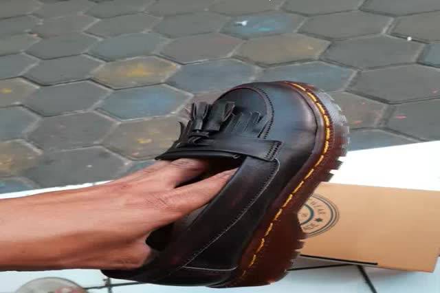 Jual Sepatu Dokmart Wanita Loafer Kulit Cokelat Bros Up | Shopee Indonesia