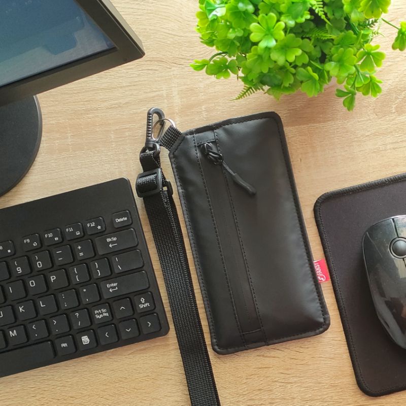 Jual Hanging wallet Fansy Champ - Pocket Smartphone Waterproof | Shopee ...