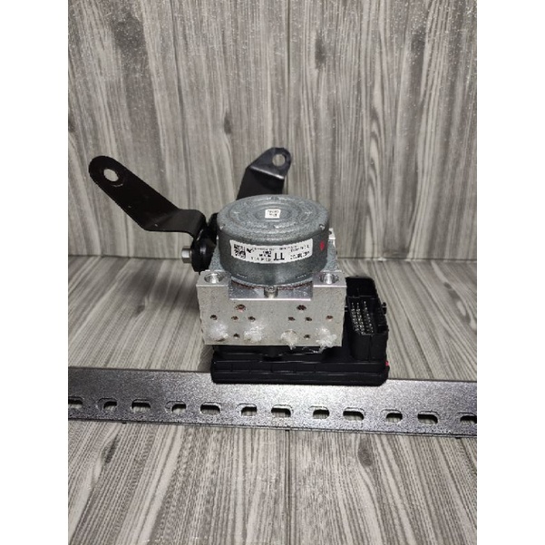 Jual Modul ABS Rem Actuator Mitsubishi Xpander 4670B735 Original ...