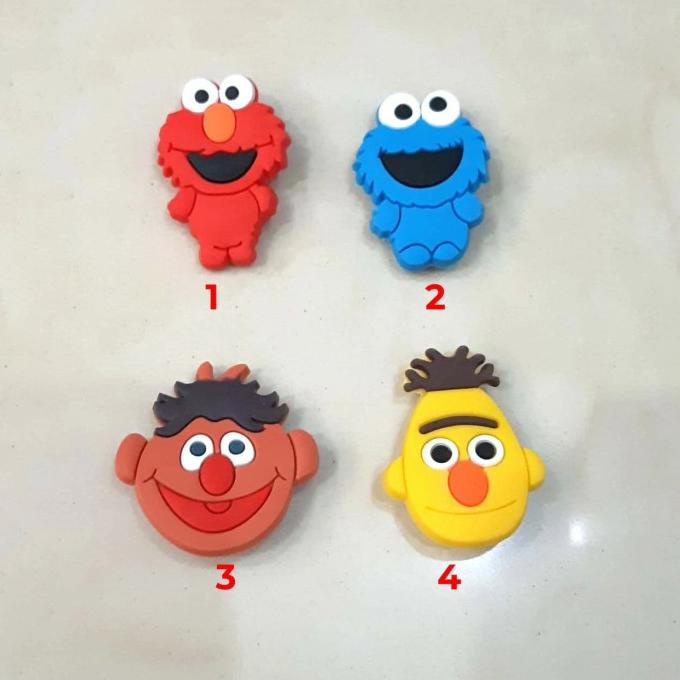 Jual 4 pcs jibbitz (pin / hiasan crocs) Sesame Street | Shopee Indonesia