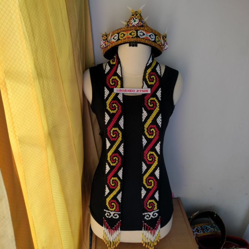 Jual satu set topi mahkota dan kalung dan anting dan rompi dada ...