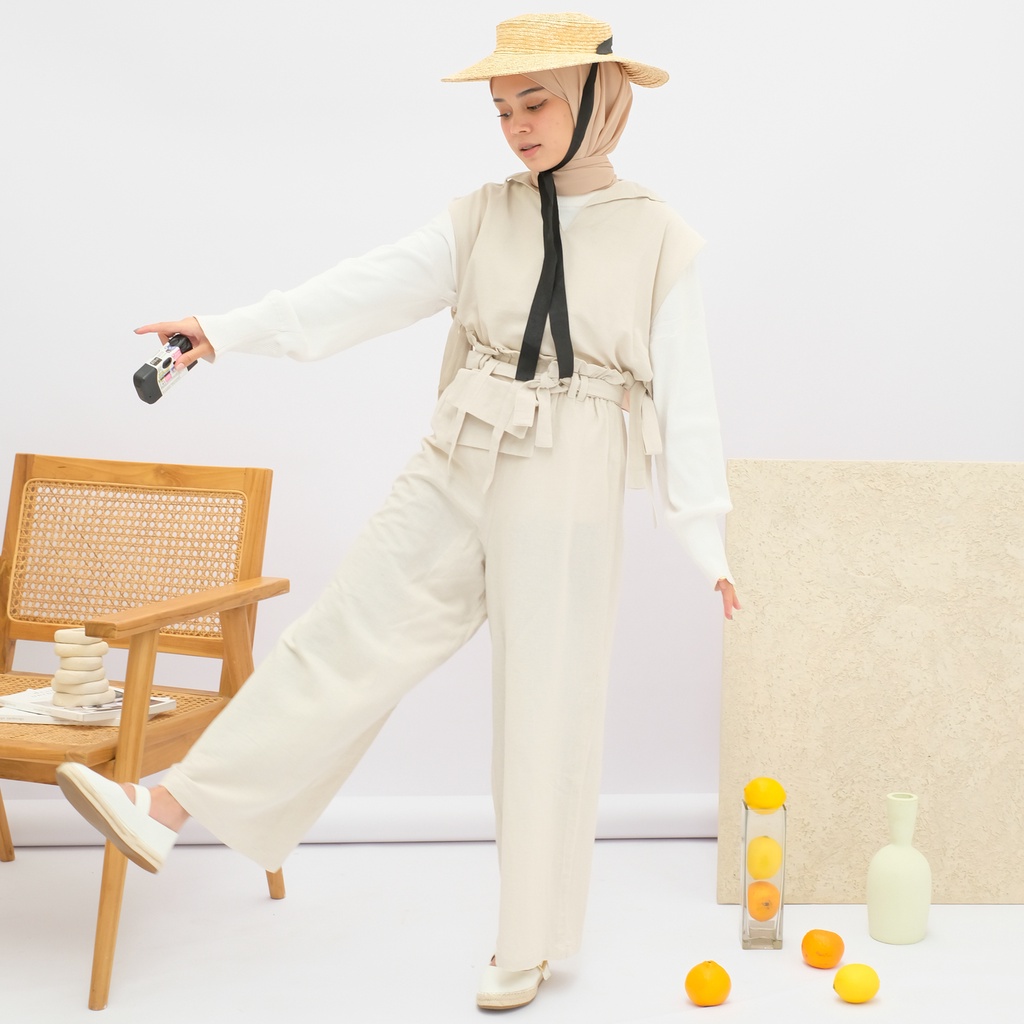 Jual Lozy Hijab - Kumi Set (One Set Linen Vest Rompi Cewe) | Shopee Indonesia