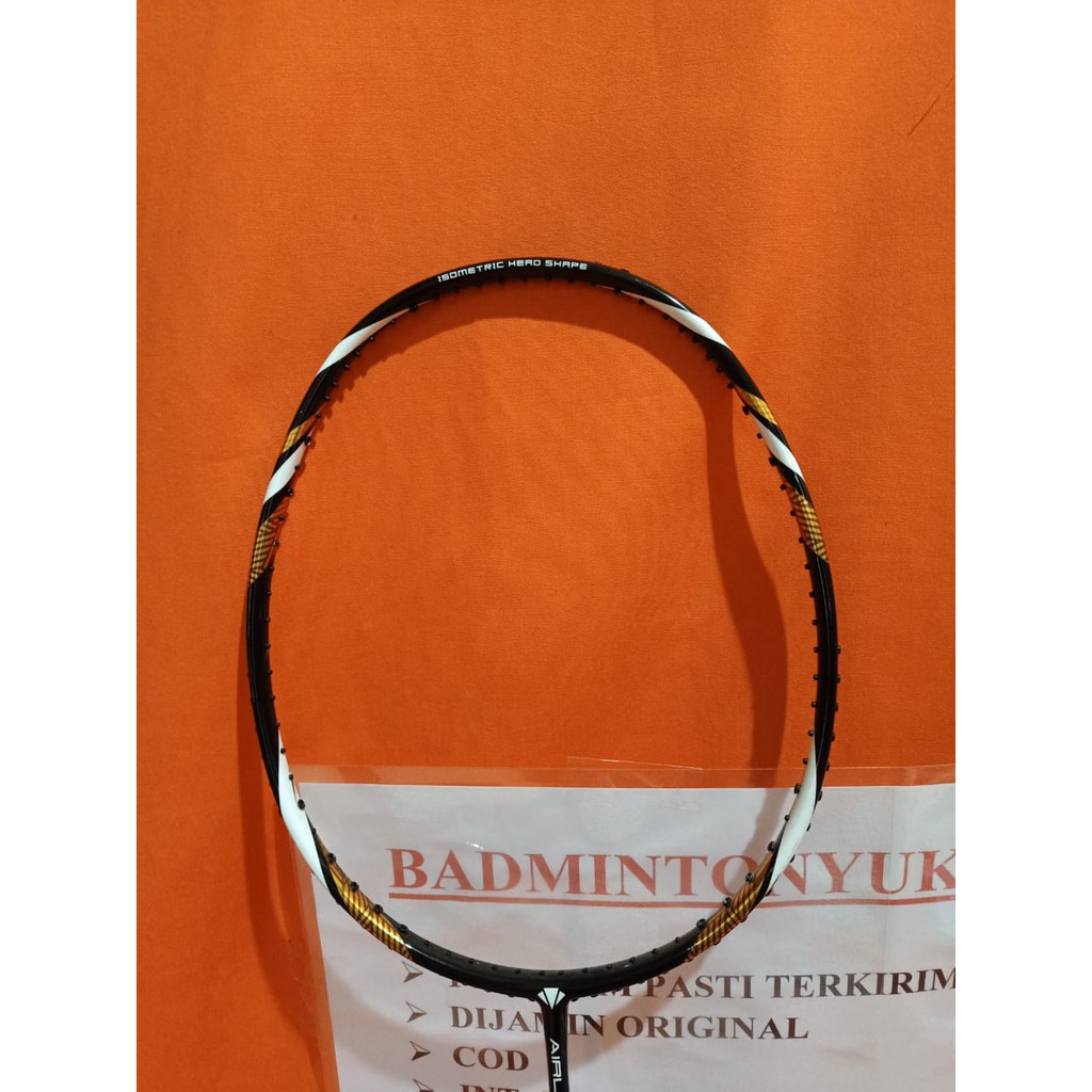 Jual Carlton Airlite Strike Storm Cyclone Raket Badmininton original ...