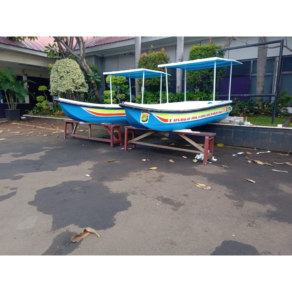 Jual perahu air paling murah,perahu dayung,perahu fiber,wahana air ...