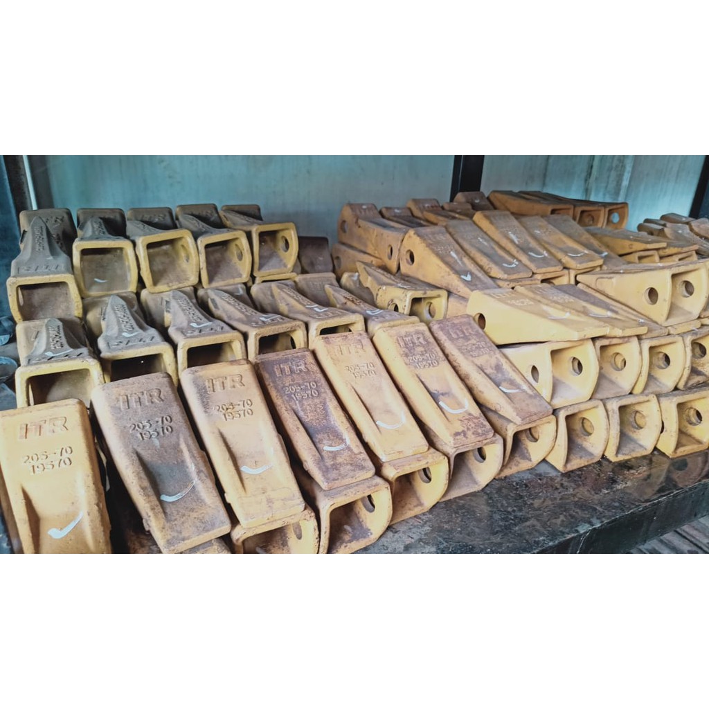 Jual Tooth/Teeth/Tip/Kuku Bucket PC130 - PC200 - ZX200 Hitachi ...
