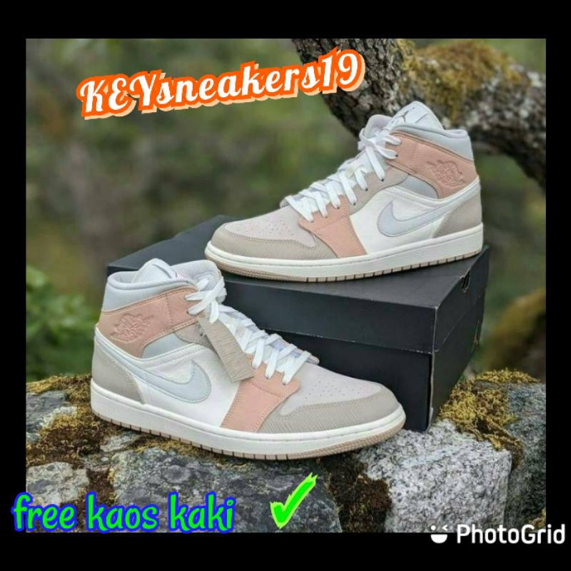 Jual SEPATU WANITA NIKE AIR JORDAN1 MID MILAN CREAM WHITE | Shopee ...