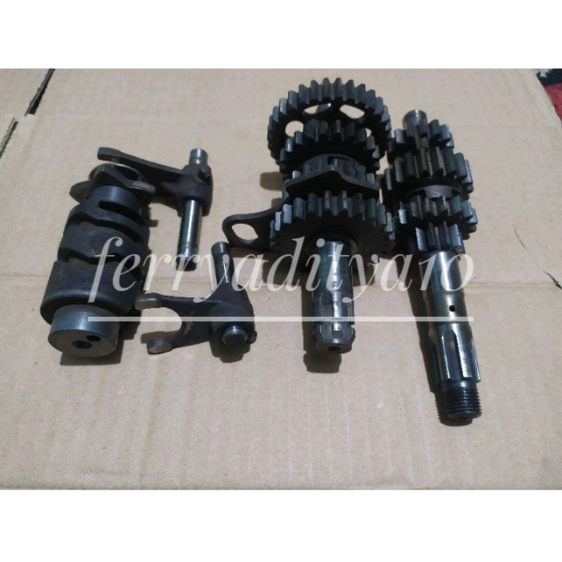 Jual gearbox gigi rasio ratio shogun 125 original | Shopee Indonesia
