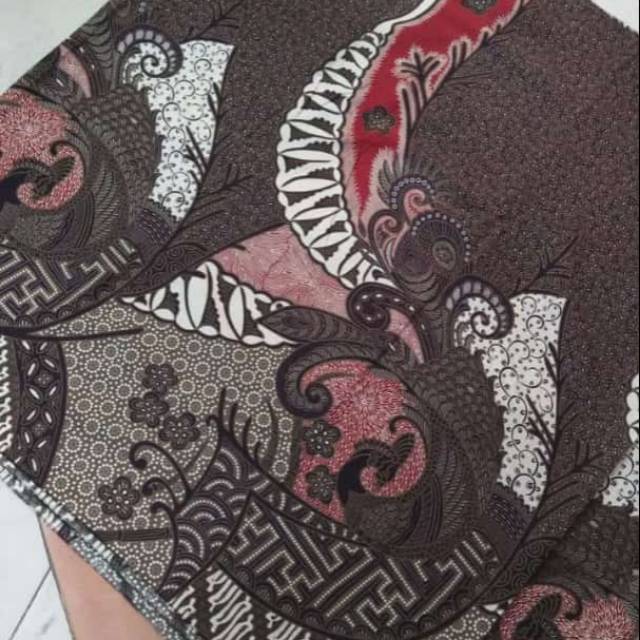 Jual kain batik solo motif merak mlungker coklat ( Katun Primissima ...