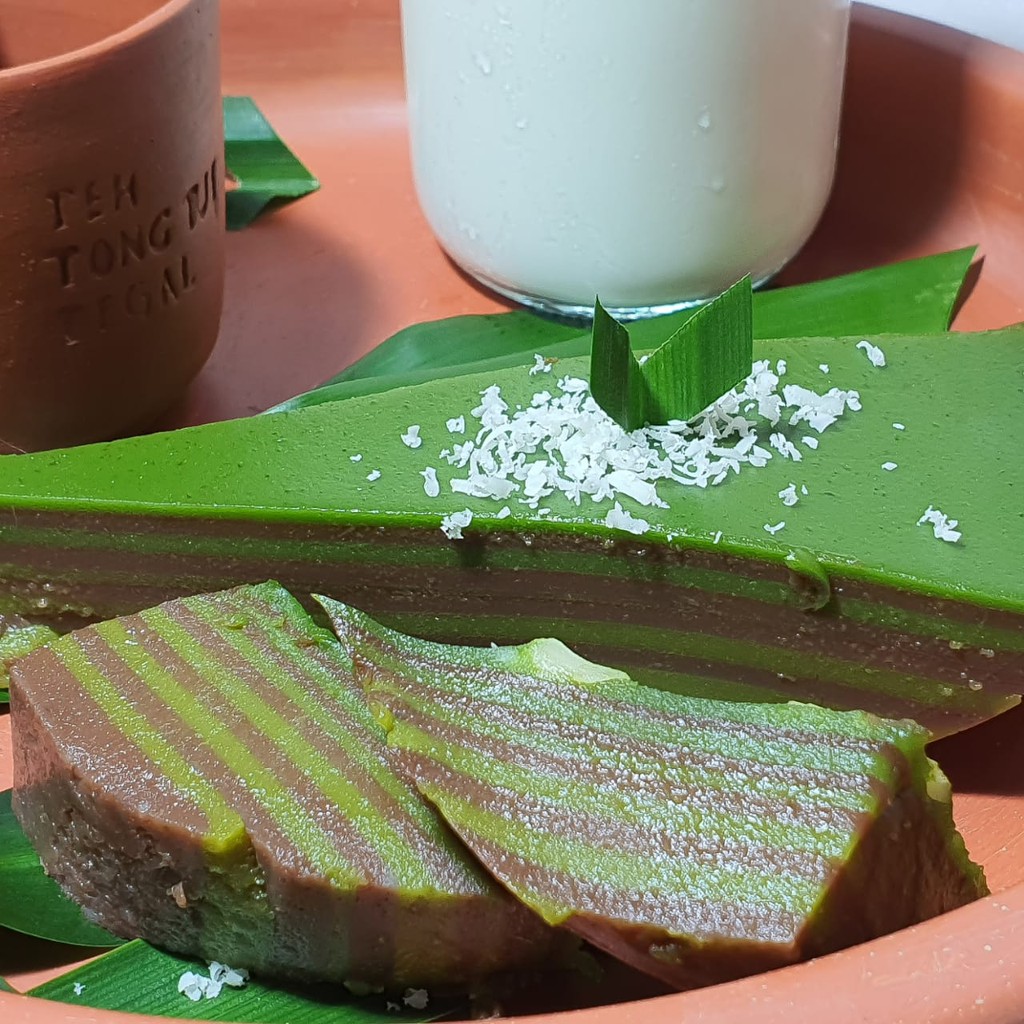 Jual Bakuku Kue Balapis / Kue Lapis Khas Manado Citarasa Nusantara ...