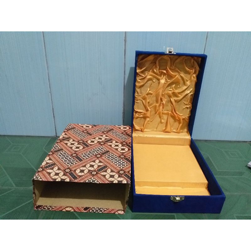 Jual Ready Stock- Box Bludru Plakat | Box Plakat | Kotak Plakat |kotak ...