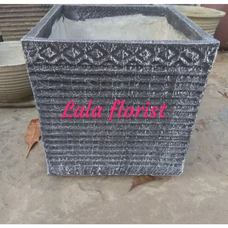 Jual POT TANAMAN / POT SEMEN / POT BETON / POT MINIMALIS / POT KOTAK ...