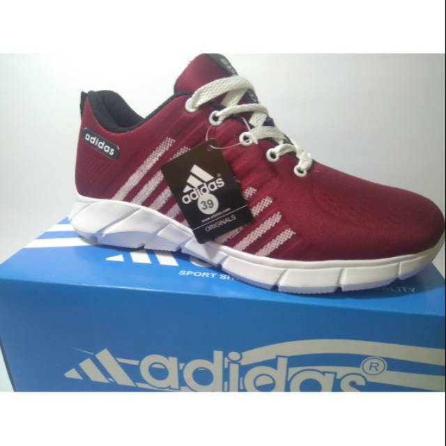 Jual Sepatu olahraga baru warna maroon ukuran 36-40 | Shopee Indonesia