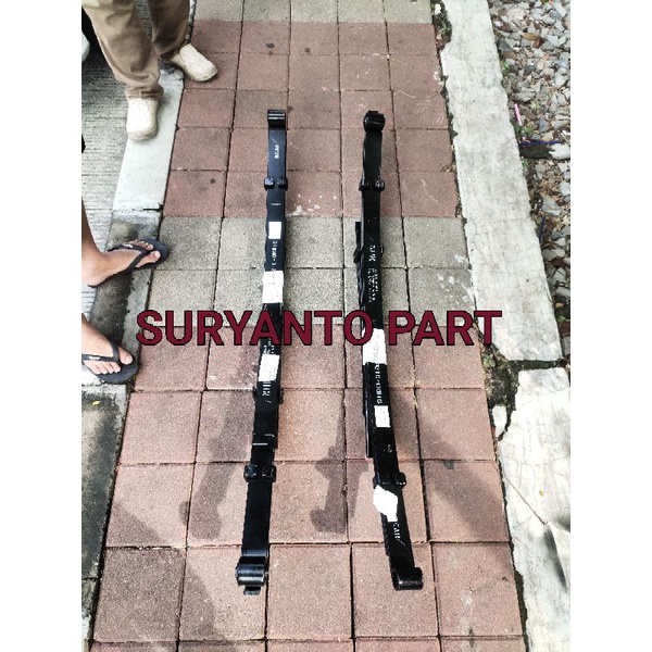 Jual Daun Per Belakang Spring Assy Rear Toyota Hilux Revo 48210-0KB10 ...