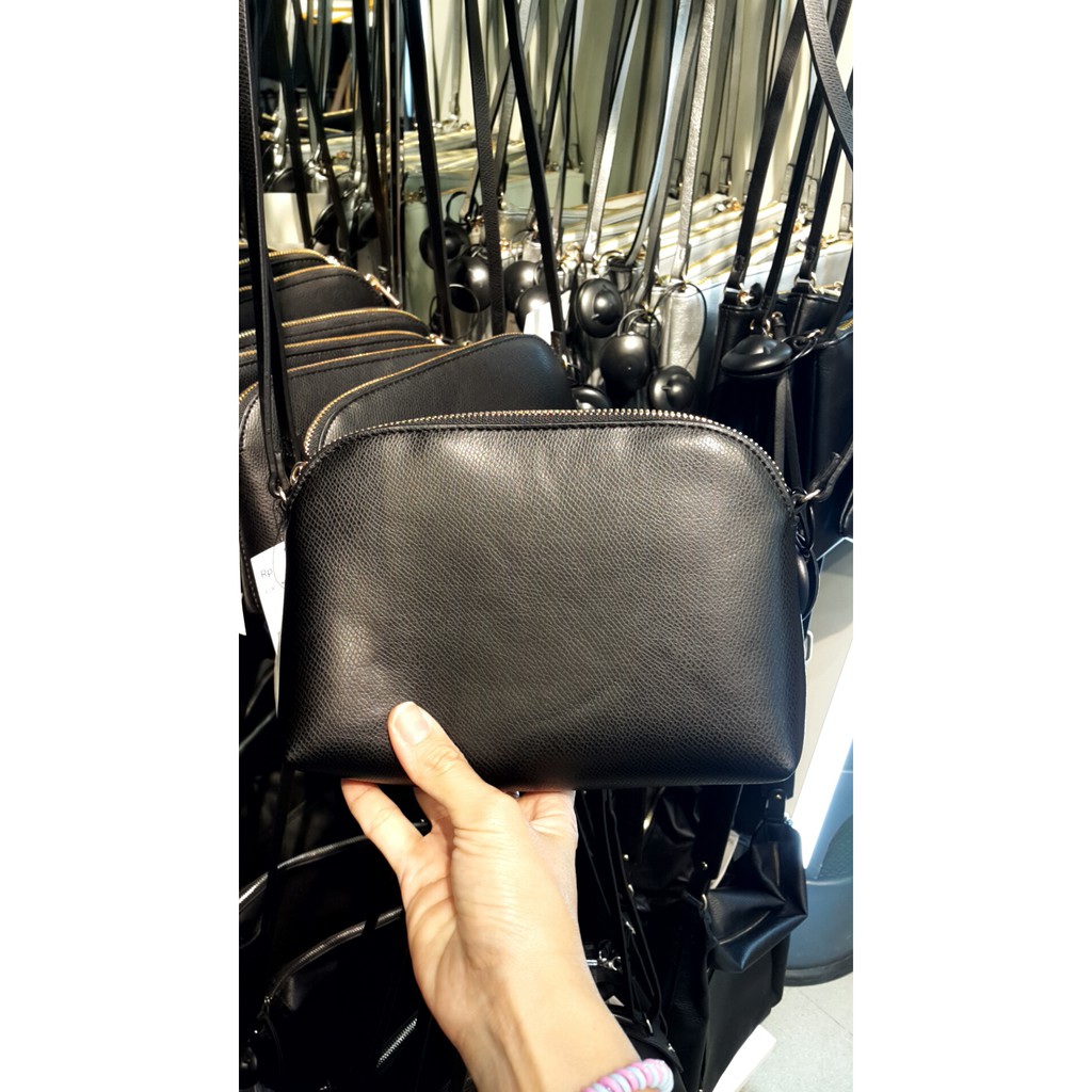 Jual H&M BAG ORIGINAL! plain n simple slingbag black. tas selempang hnm ...