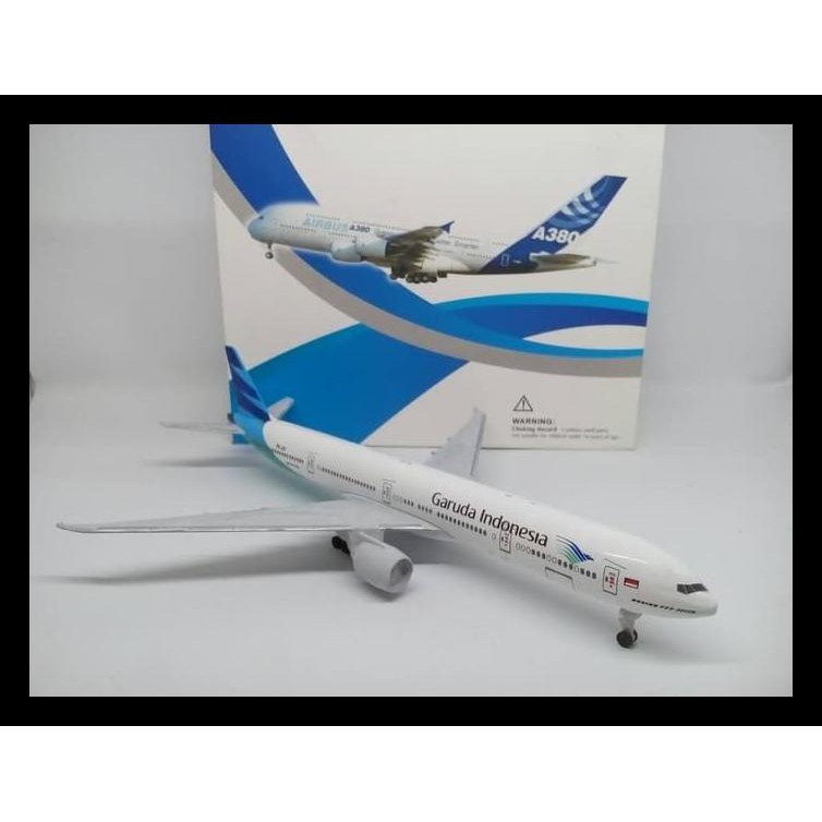 Jual Miniatur Pesawat Garuda Indonesia Diecast Pesawat Boeing 777 300Er Ori Termurah | Shopee ...