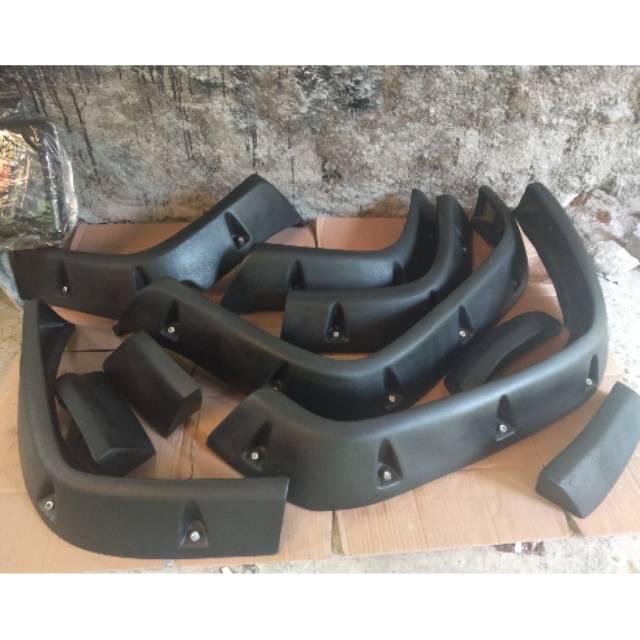 Jual Over fender Nissan Terrano model baut L ukuran lebar | Shopee ...