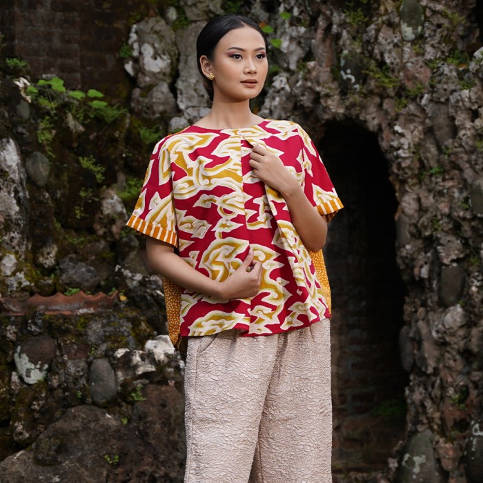 Jual NONA RARA - Roka MGM T1523, Baju Batik Kasual Modern | Shopee ...