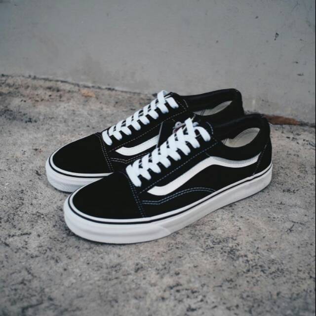 Jual Vans OS Classic Bw Global Market | Shopee Indonesia