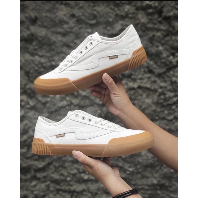 Jual PATROBAS FOOTWEAR - EQUIP LOW UPT WHITE GUM | Shopee Indonesia
