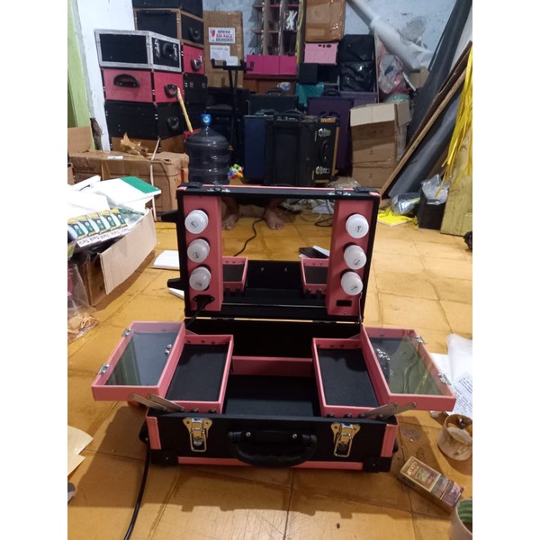 Jual BEAUTYCASE/KOPER MAKE UP MINI 6 LAMPU 4 RAK TUTUP AKRILIK | Shopee ...