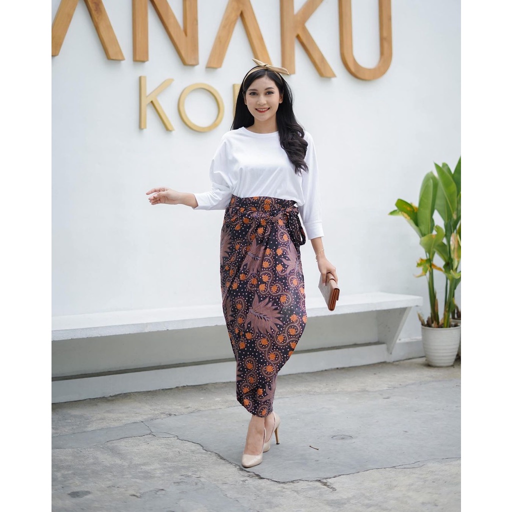 Jual Benang Raja Rok Lilit Batik Motif Ukel Daun | Shopee Indonesia