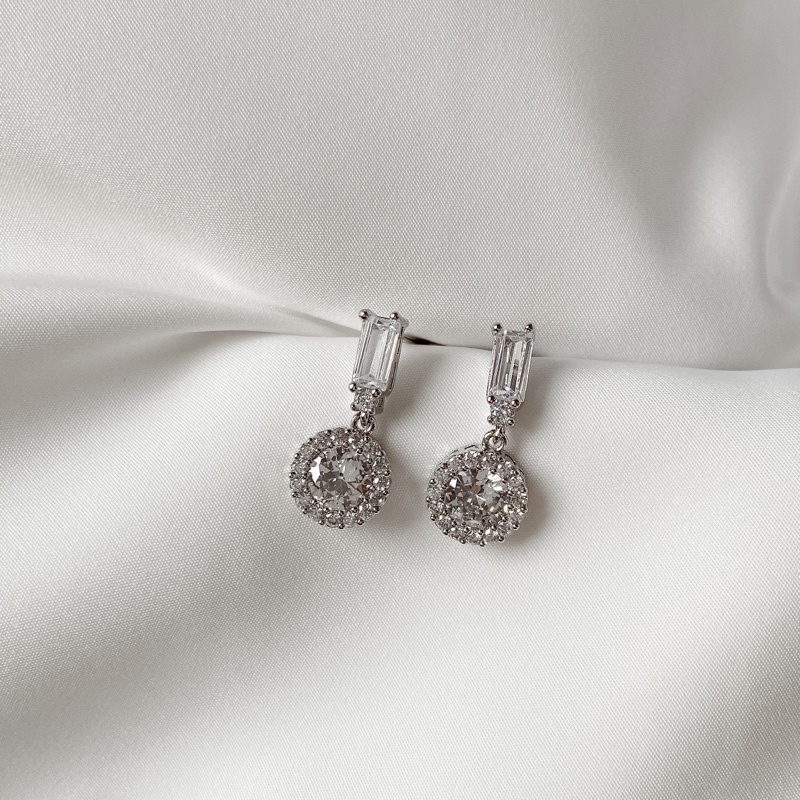 Jual ELOVIA - VIOLA round cut halo setting diamond earring | Shopee ...