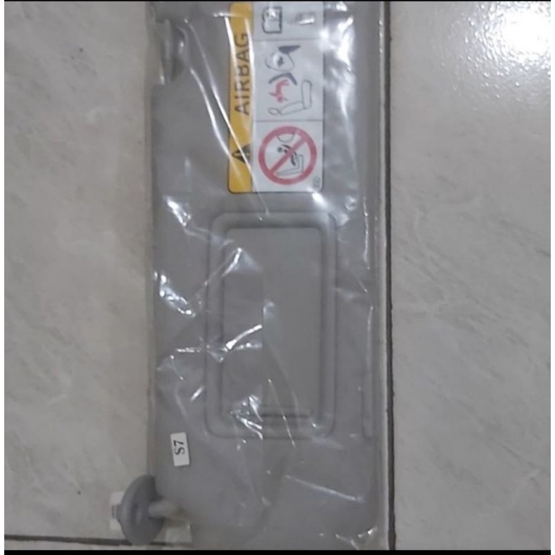 Jual sun Visor Innova Hilux Fortuner universal sebelah kiri Original ...