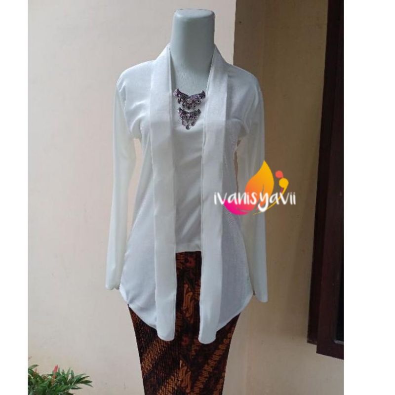 Jual Kebaya Bludru Kutubaru, Warna Putih (Standar / JUMBO) | Shopee ...