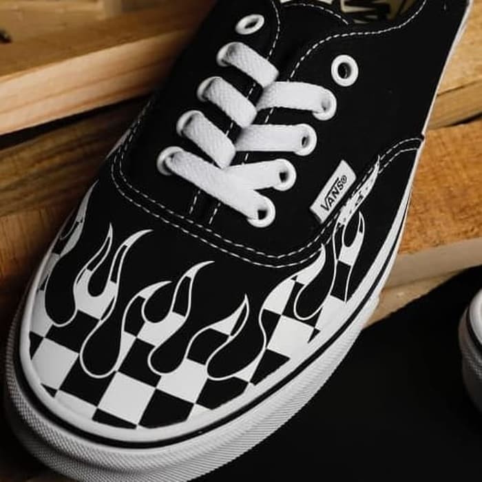 Jual vans authentic checker flame black white | Shopee Indonesia