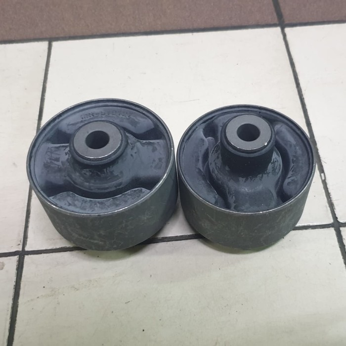 Jual Bushing Busing Bush Bosh Arm Besar Trailing Belakang Lancer Cedia ...