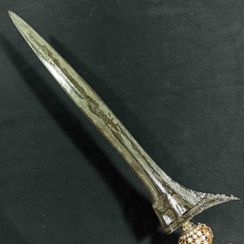Jual Keris Tangguh Pakubuwono III Dhapur Jalak Ngore Pamor Meteorit ...