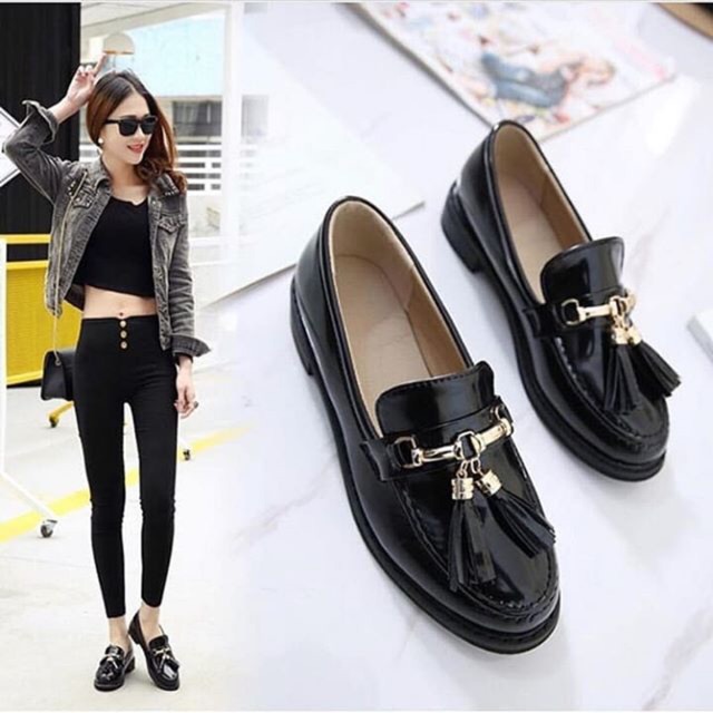 Jual AXELINE DOCMART TASSEL HITAM/MAROON/CREAM | Shopee Indonesia