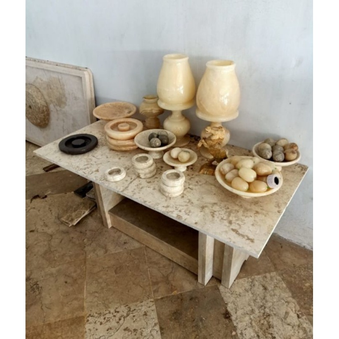 Jual Meja sudut susun onix dan patung kuda terlaris | Shopee Indonesia