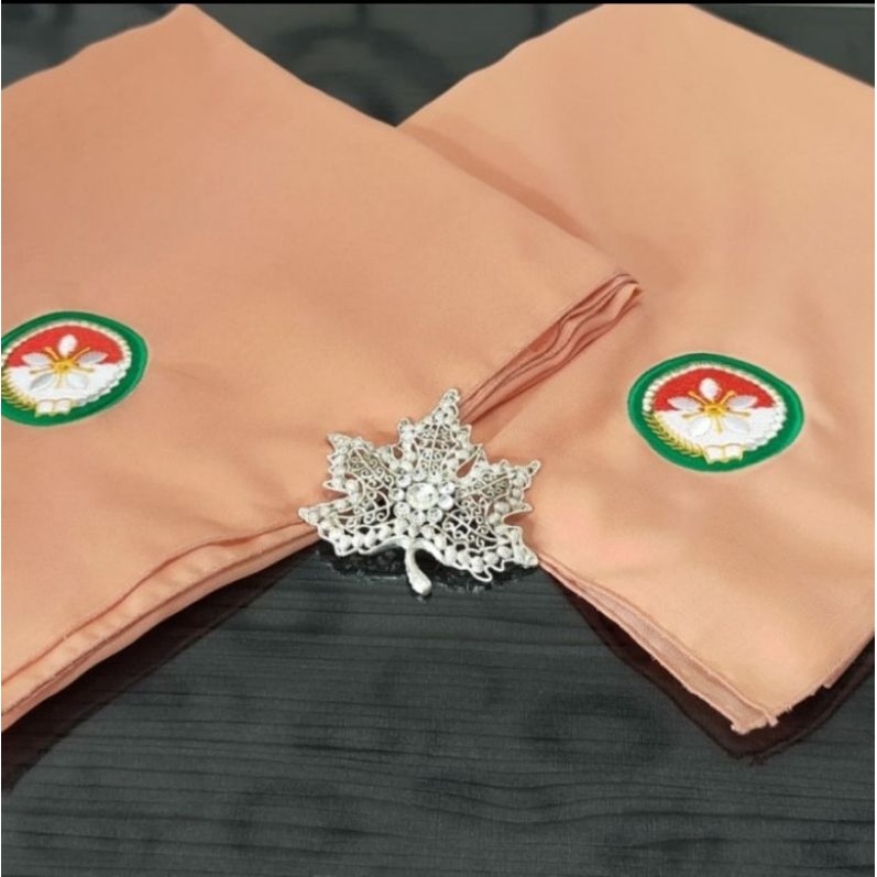 Jual Kerudung/hijab termurah DWP Bahan Siffon Double Hicon Logo Bordir ...