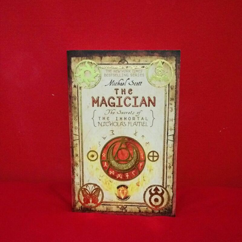 Jual Buku The Magician Michael Scott (Bahasa inggris) | Shopee Indonesia