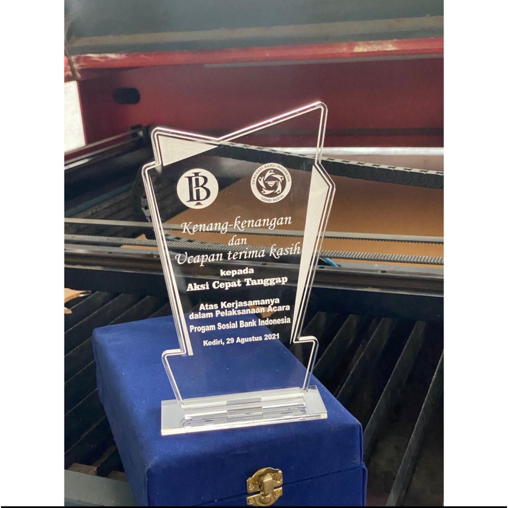 Jual PLAKAT AKRILIK CUSTOM | Shopee Indonesia