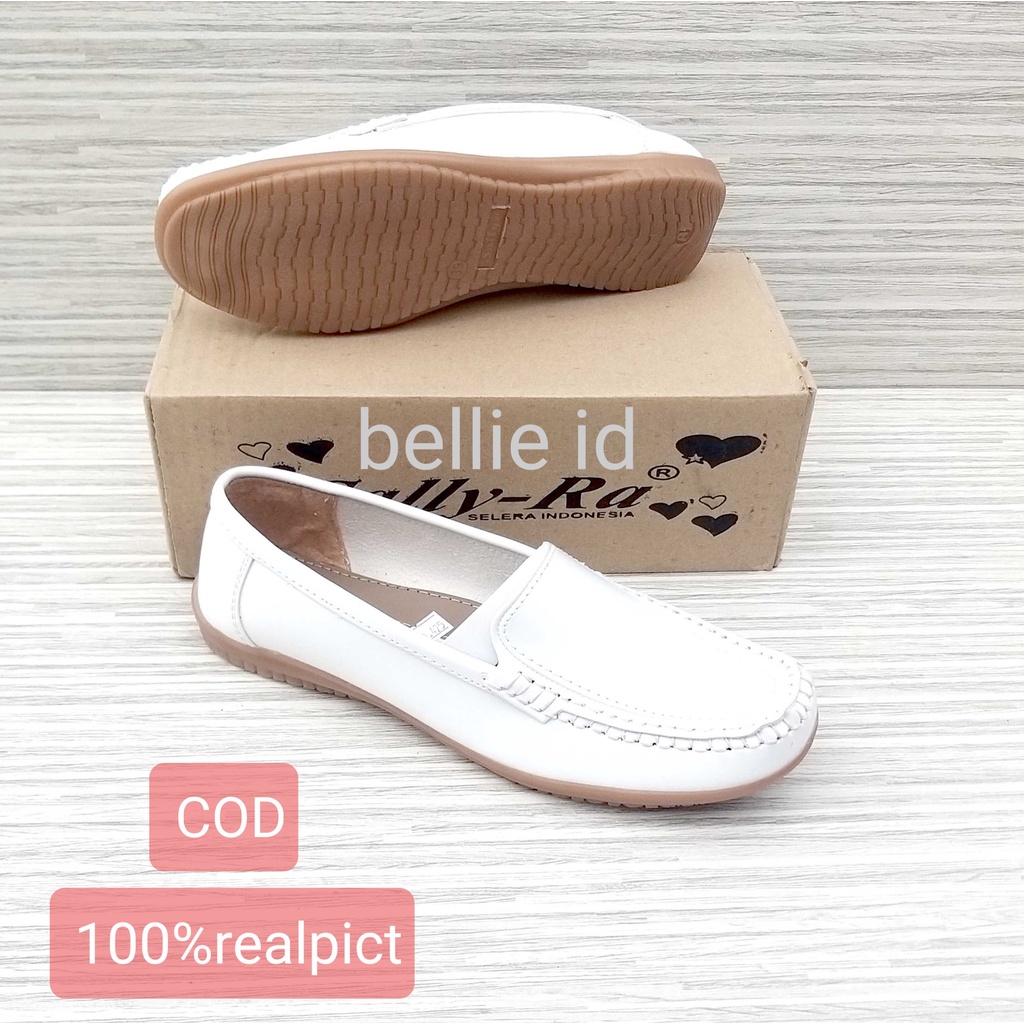 Jual Sepatu pantofel kerja perawat sallyra putih | Shopee Indonesia