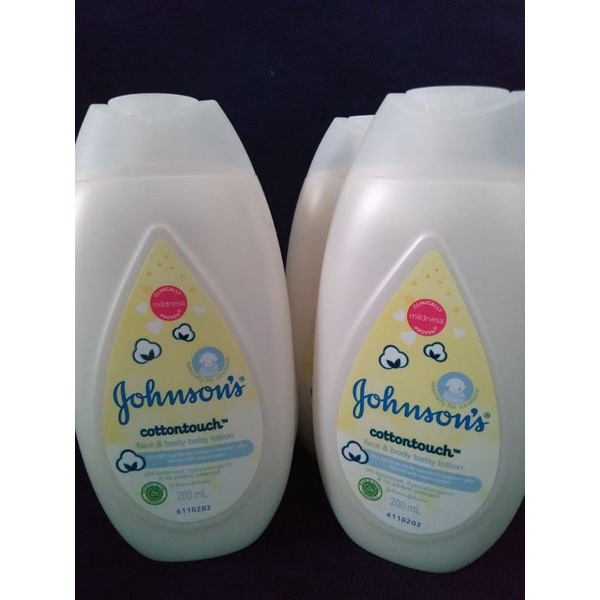 Jual Johnsons Cotton Touch Lotion Face & Body Baby 200ml | Shopee Indonesia
