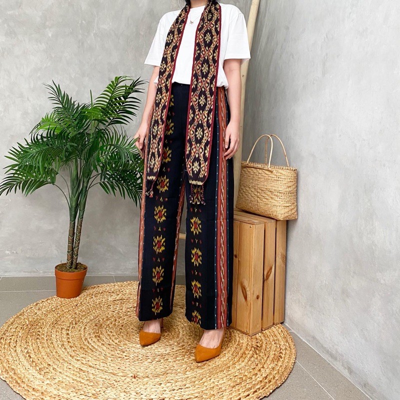 Jual Lausboutique-Syall Tenun Kecil-Syall Tenun-Syall Batik | Shopee ...