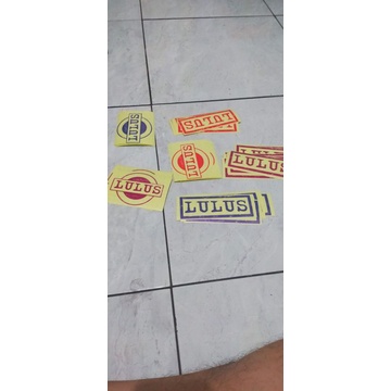 Jual Stiker Label Lulus Wisuda Stiker Transparan Lunas Untuk Wisuda ...