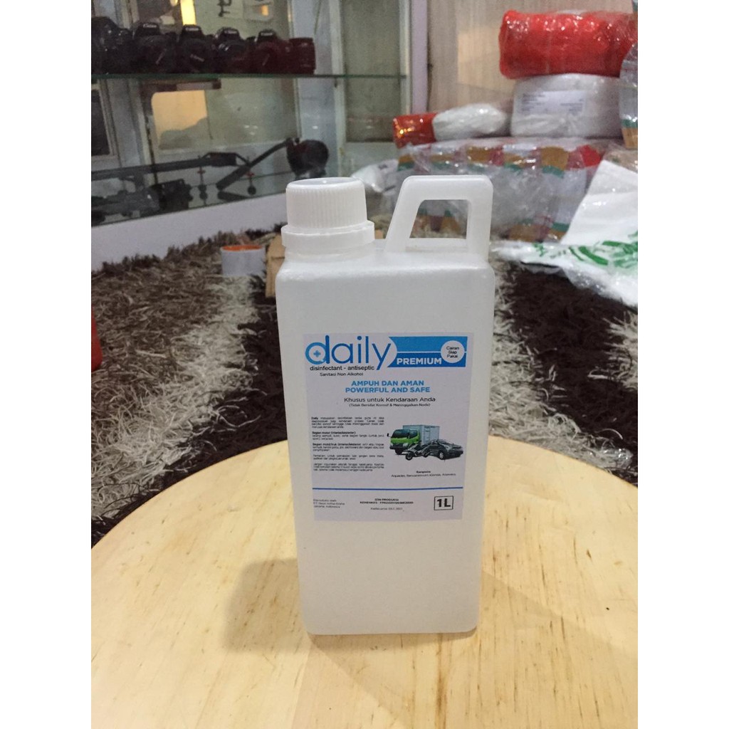 Jual CAIRAN DESINFEKTAN DAILY DISINFEKTAN SPRAY ANTISEPTIC 1 LITER ...