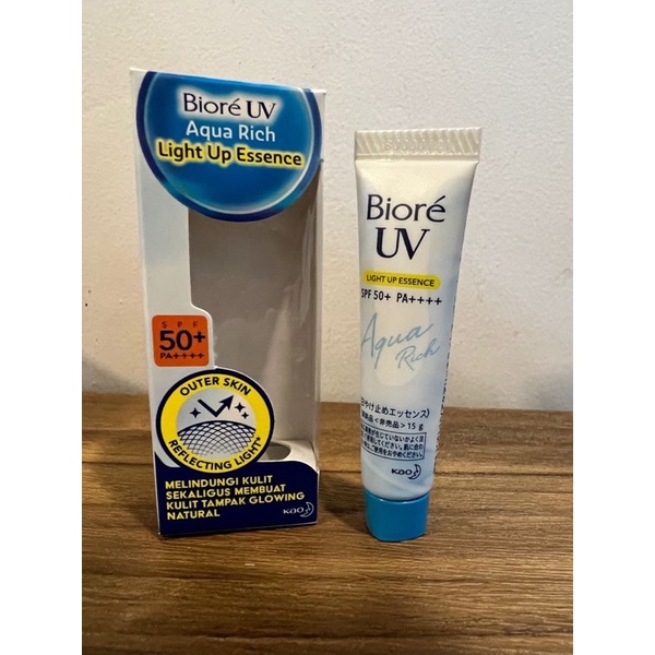 Jual Biore UV face sunscreen aqua rich light up essence SPF 50+ PA+++ kemasan 15g | Shopee Indonesia