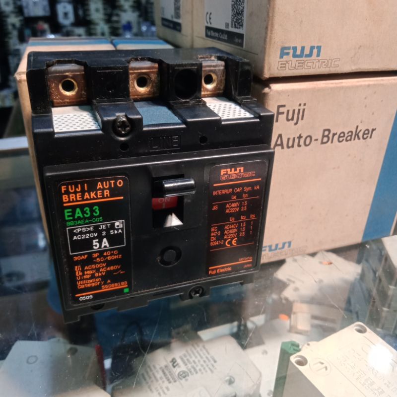 Jual mccb breaker fuji EA33 5A Fuji auto breaker | Shopee Indonesia