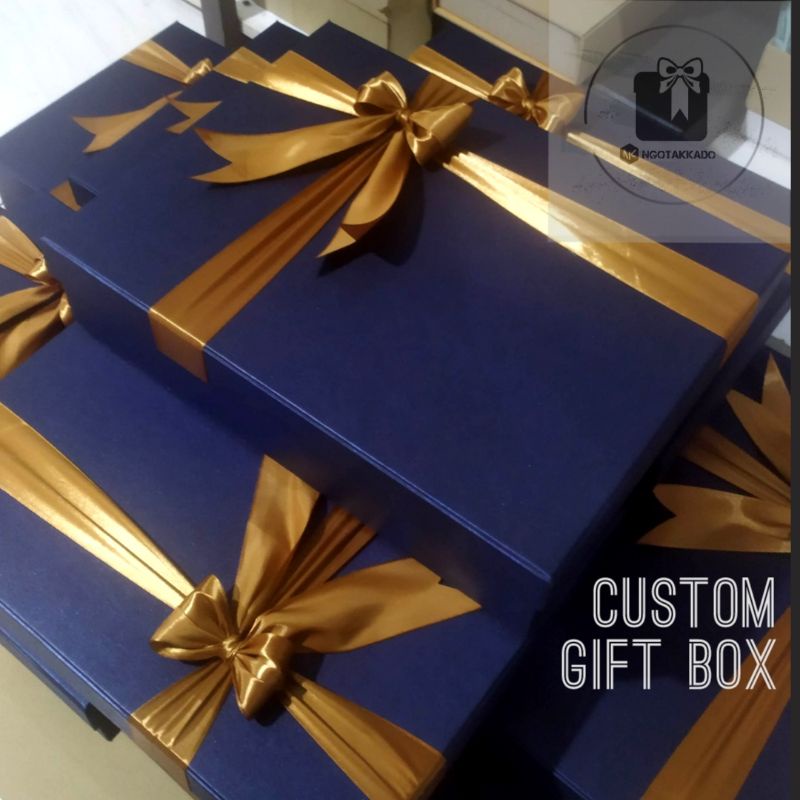 Jual Giftbox/Kotak Kado ukuran 35x30x10 & 32x27x7 bisa Request warna ...